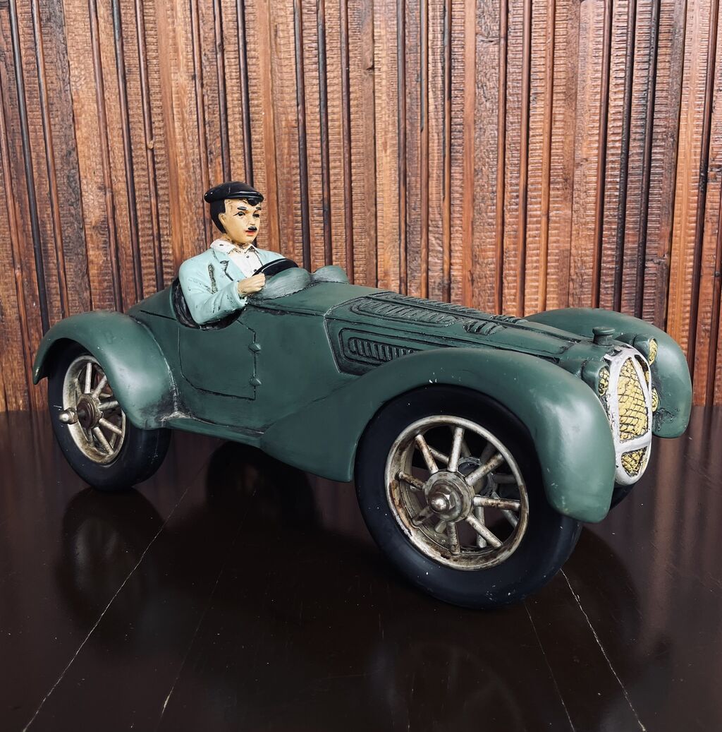 Vintage model automobila Dužina: 38cm