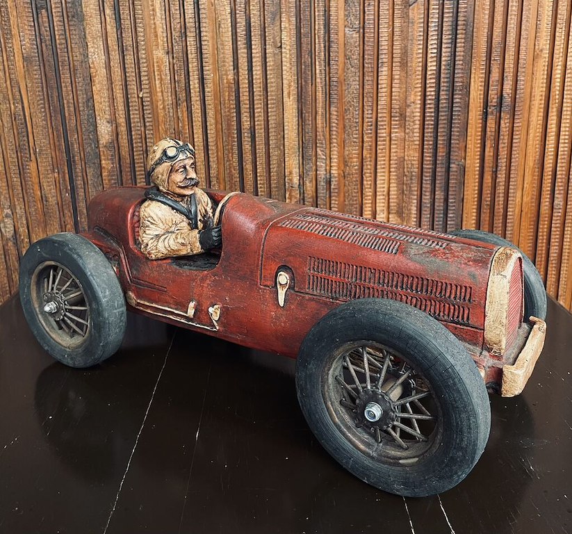 Vintage model automobila Dužina: 51cm Težina: 3.7kg