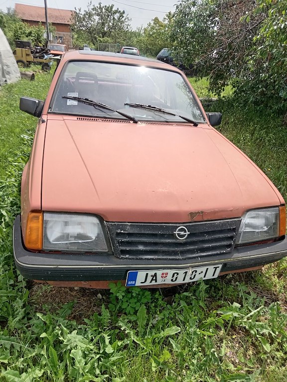 Opel askona oldtajmer u celosti se prodaje