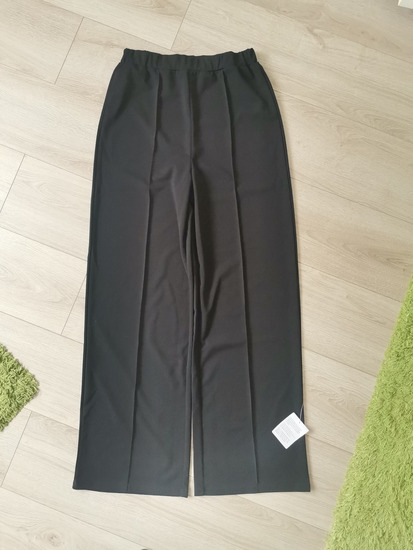 Nove Asos pantalone sirokih nogavica