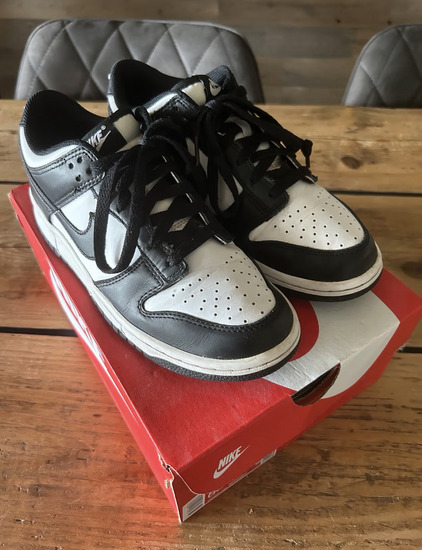 Nike low dunk panda 39