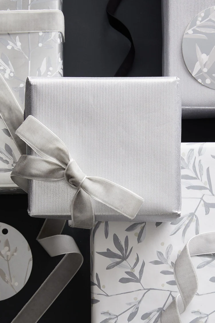 Silver Berries Luxury Set of 3, 3m Christmas Wrapping Paper