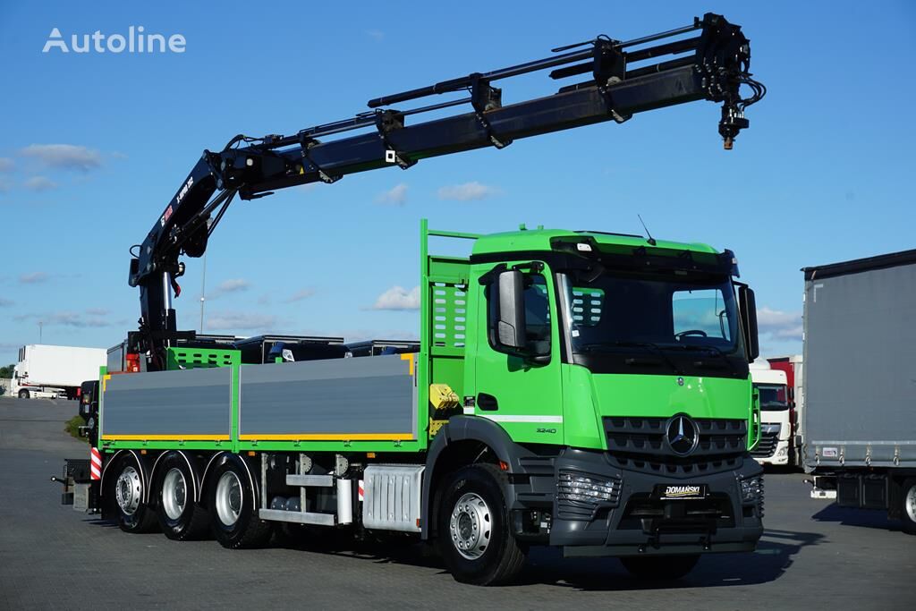 Mercedes-Benz AROCS / 3240 / 8 X 4 / TRIDEM / SKRZYNIOWY + HDS / HIAB 262 E - kamion s ravnom platformom