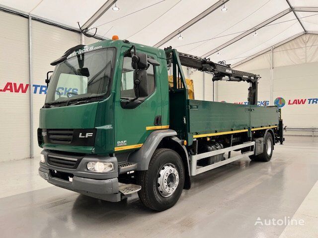 DAF LF55 220 kamion s ravnom platformom