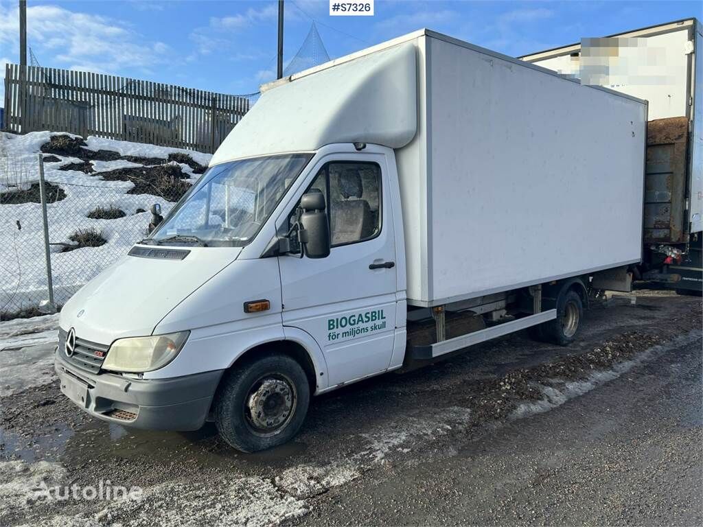 Mercedes-Benz 414 Box car with tail lift. Total weight 4600 kgs kamion furgon