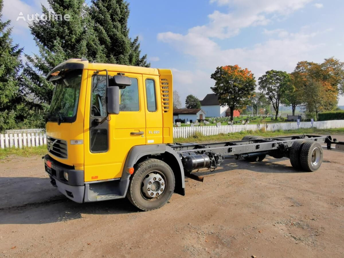 Prodaje se Volvo FL614 H kamion šasija na aukciji