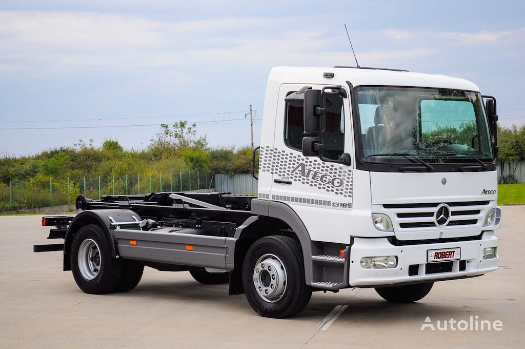 Mercedes-Benz ATEGO 1318 HÁKOVÝ NOSIČ KONTAJNEROV EU4 kamion rol kiper