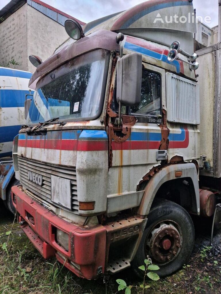 Prodaje se IVECO delebil/rep objekt kamion hladnjače na aukciji