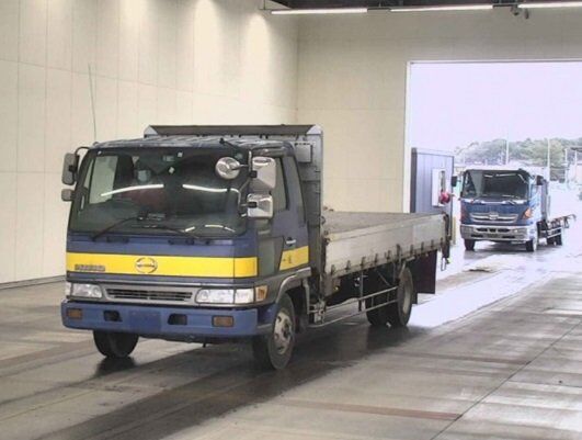 Hino RANGER TRUCK kamion s ravnom platformom < 3.5t