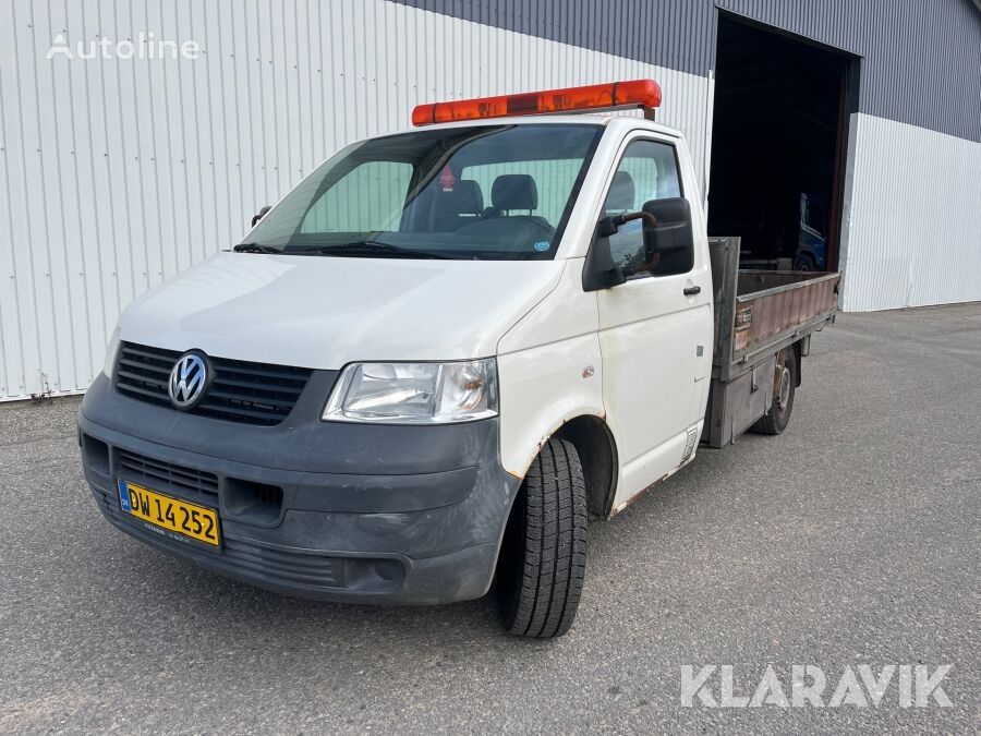 Prodaje se Volkswagen Volkwagen Transporter Pick-up 2,5 TDI 4Motion kamion s ravnom platformom < 3.5t na aukciji