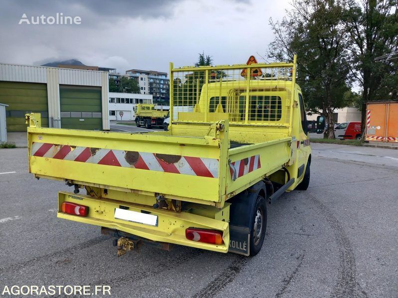 Prodaje se Renault MASTER kamion s ravnom platformom < 3.5t na aukciji