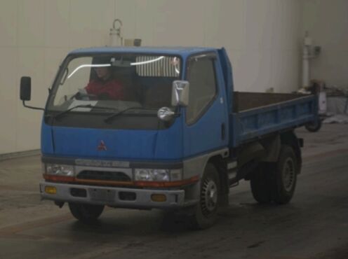 Mitsubishi CANTER kamion s ravnom platformom < 3.5t