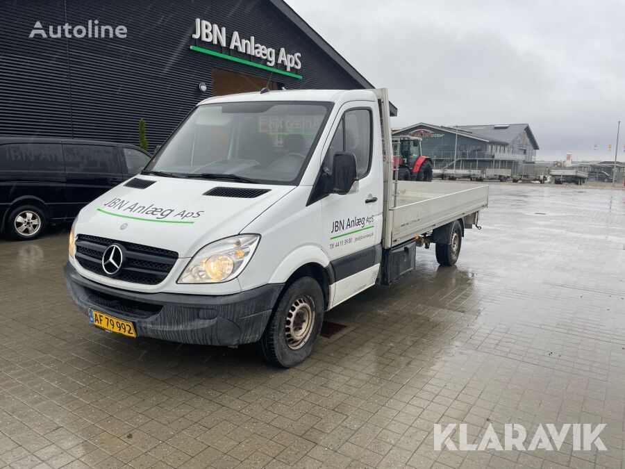 Prodaje se Mercedes-Benz Sprinter kamion s ravnom platformom < 3.5t na aukciji