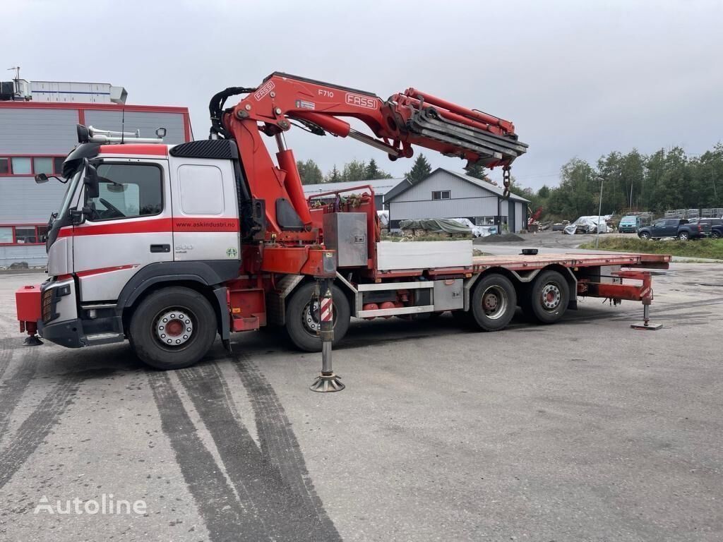 Prodaje se Volvo FMX 500 8x2 TM Fassi kran m/ jibb kamion platforme na aukciji