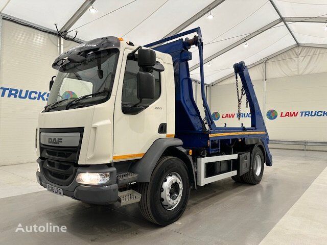 DAF LF 220 kamion autopodizač kontejnera