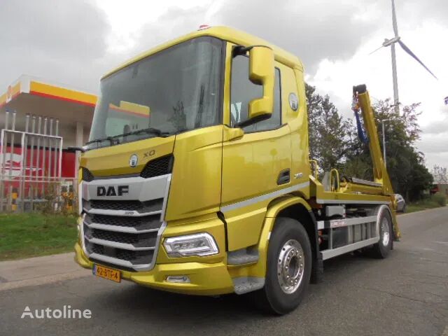 Novi DAF XD 370 kamion autopodizač kontejnera