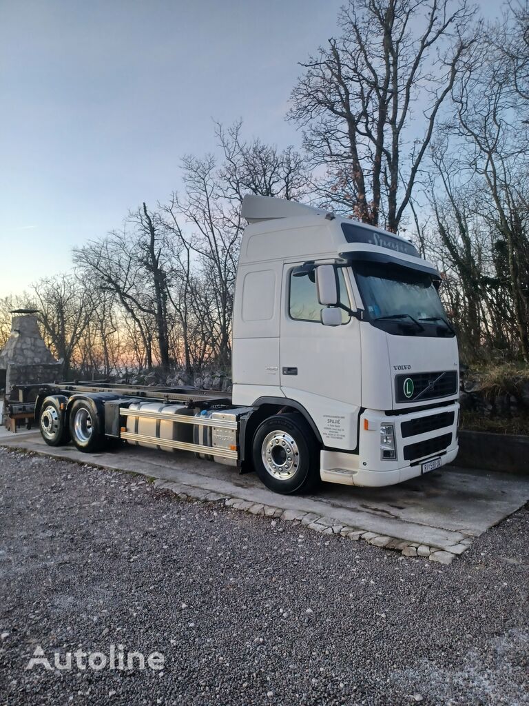 Volvo 480 6x2 vozilo za prevoz kontejnera