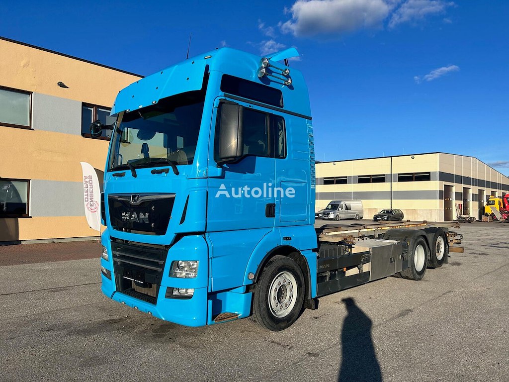 MAN TGX 26.580 6X2 EURO6 + RETARDER vozilo za prevoz kontejnera