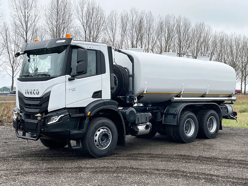 Nova IVECO T-Way AD380T43H AT Water Spray Truck (8 units) autocisterna (IV4897)