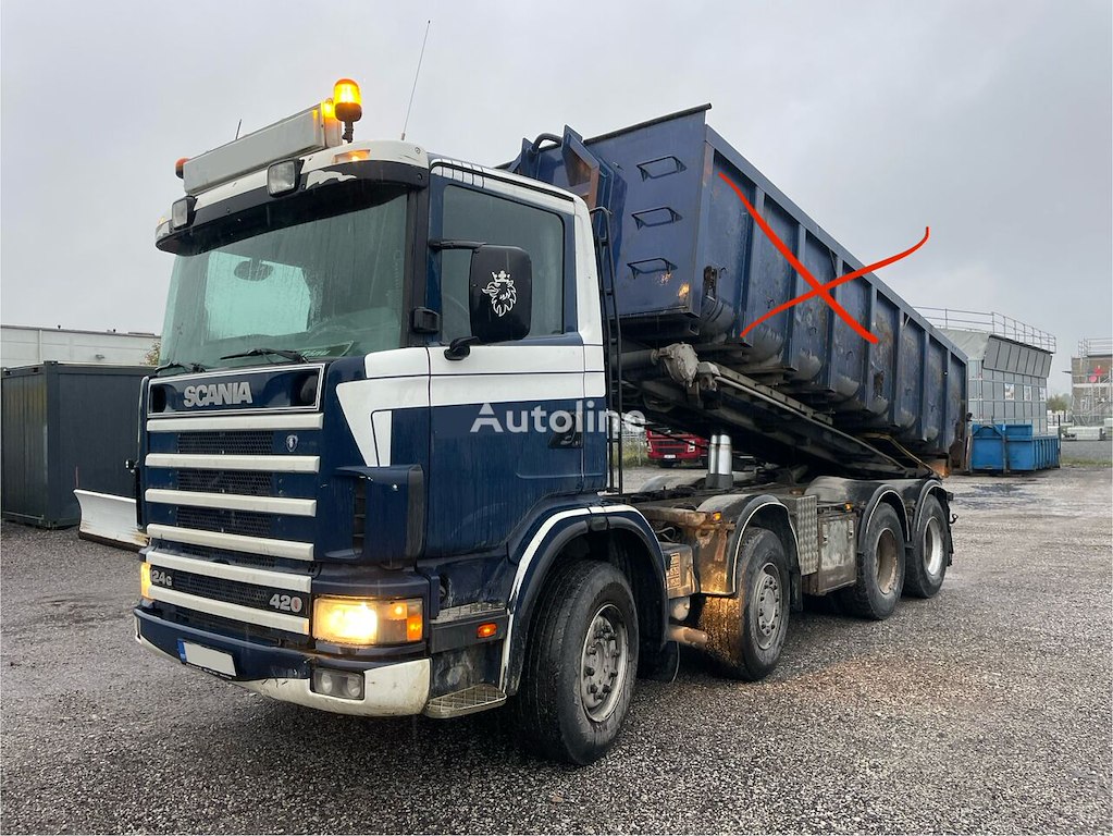 Scania R124 420 8x4 kamion sa kukom za podizanje tereta