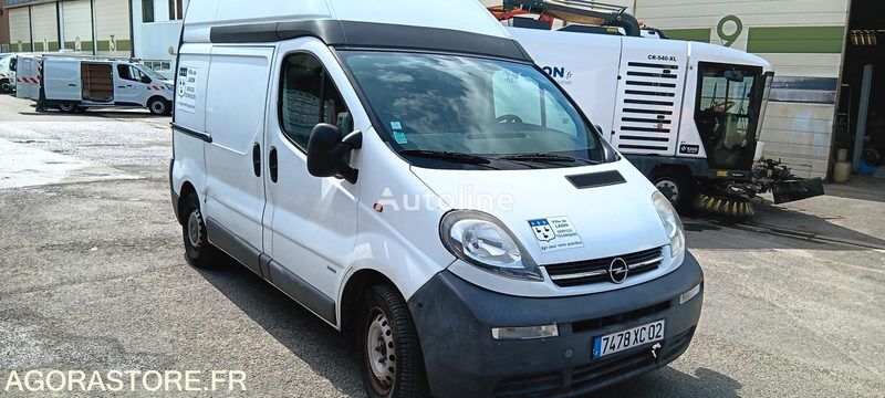 Prodaje se Opel VIVARO minibus furgon na aukciji