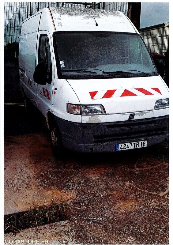 Prodaje se FIAT DUCATO minibus furgon na aukciji