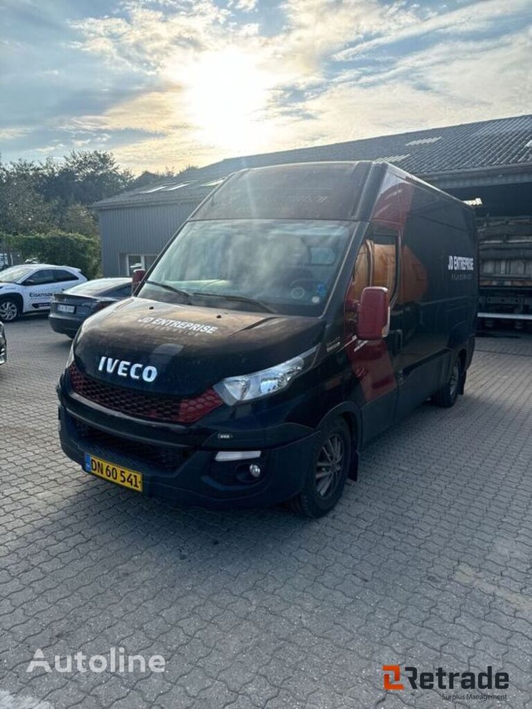 Prodaje se IVECO Daily minibus furgon na aukciji