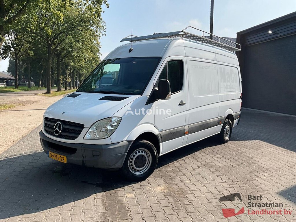 Mercedes-Benz SPRINTER Gesloten laadruimte met zijschuifdeur en achter deuren minibus furgon