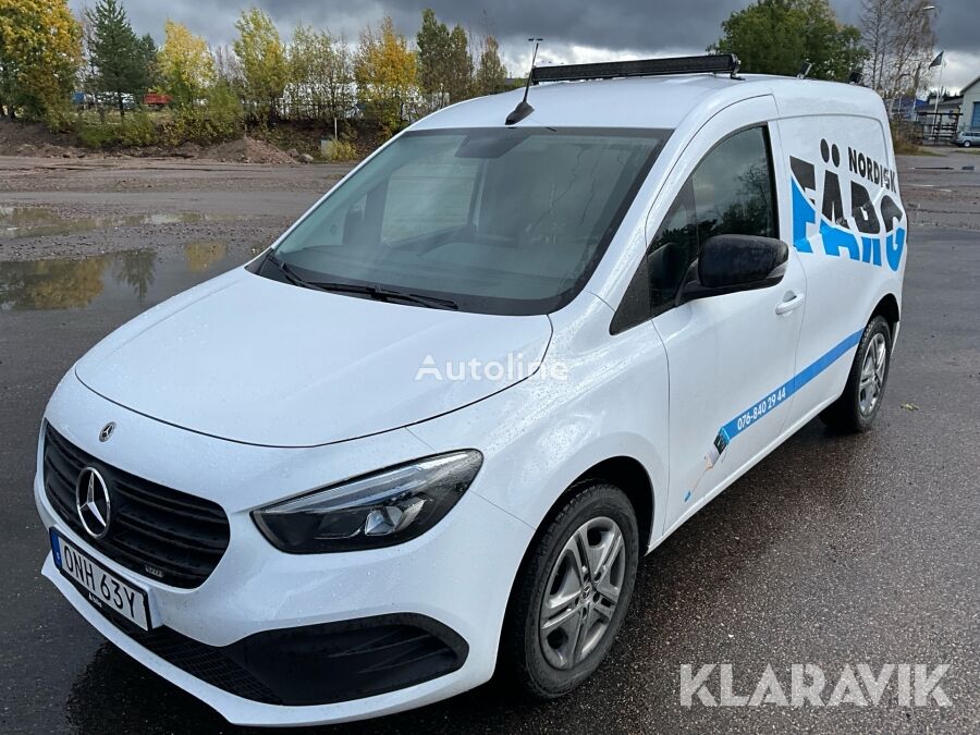 Prodaje se Mercedes-Benz 110 CDI laki furgon na aukciji