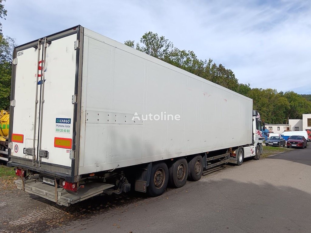 Schmitz Cargobull SK024 izotermna poluprikolica