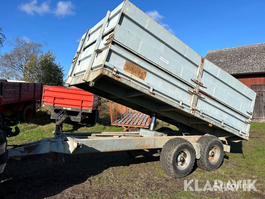 Prodaje se Trava 10 Ton Boggi prikolicu kiper na aukciji