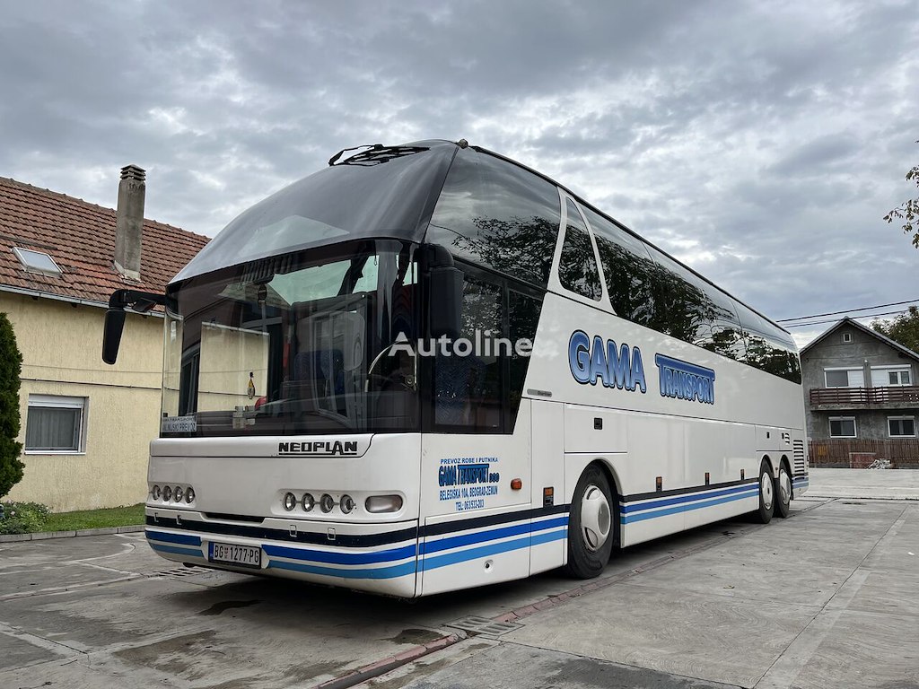 Neoplan Starliner N516 turistički autobus