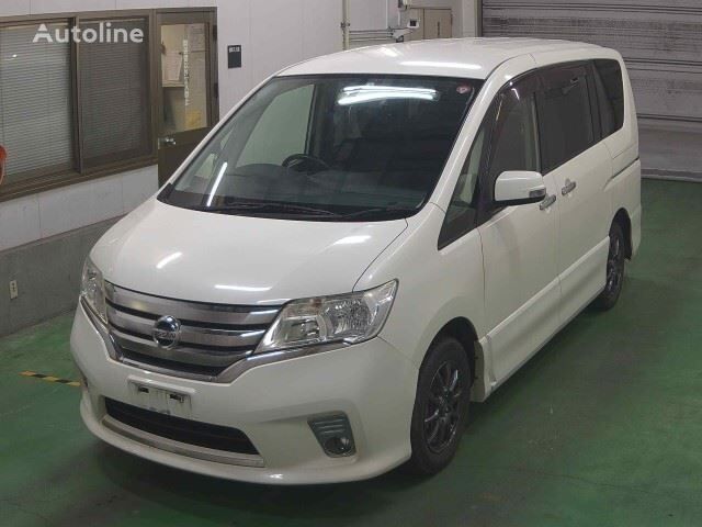 Nissan SERENA putnički minibus