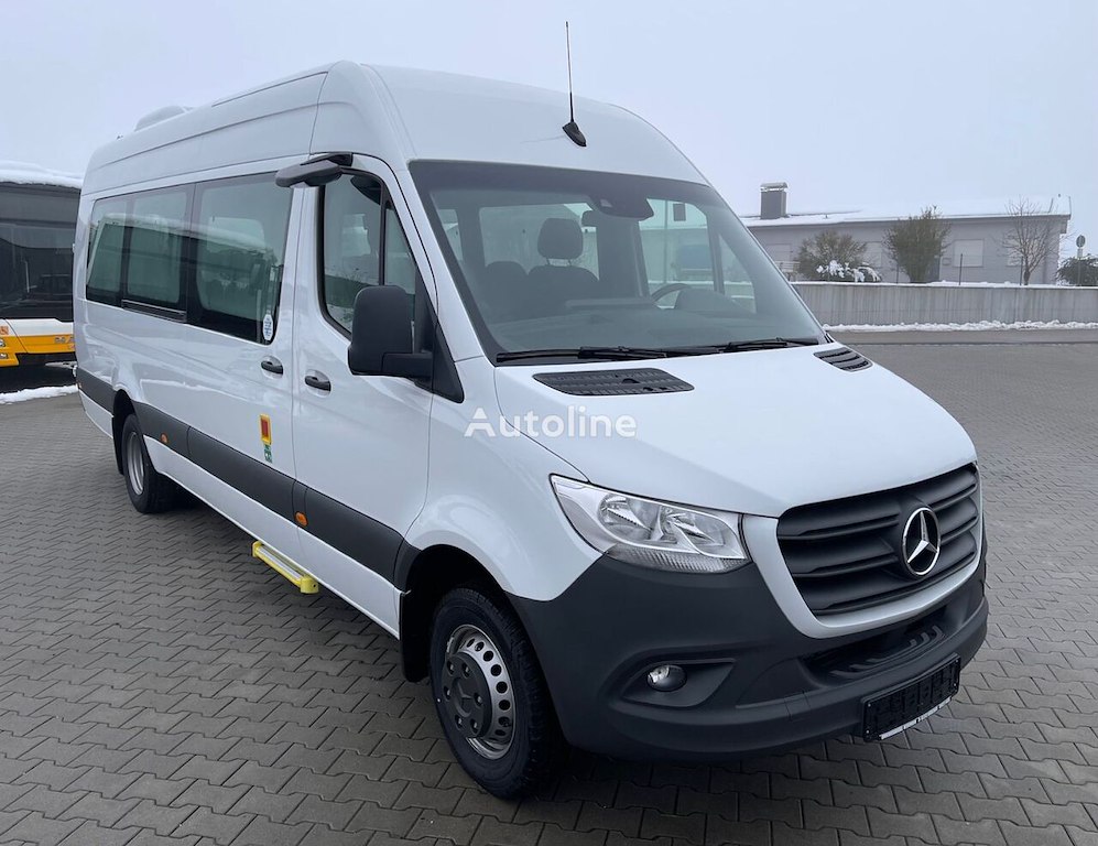 Novi Mercedes-Benz Sprinter 517 Transfer 45 putnički minibus