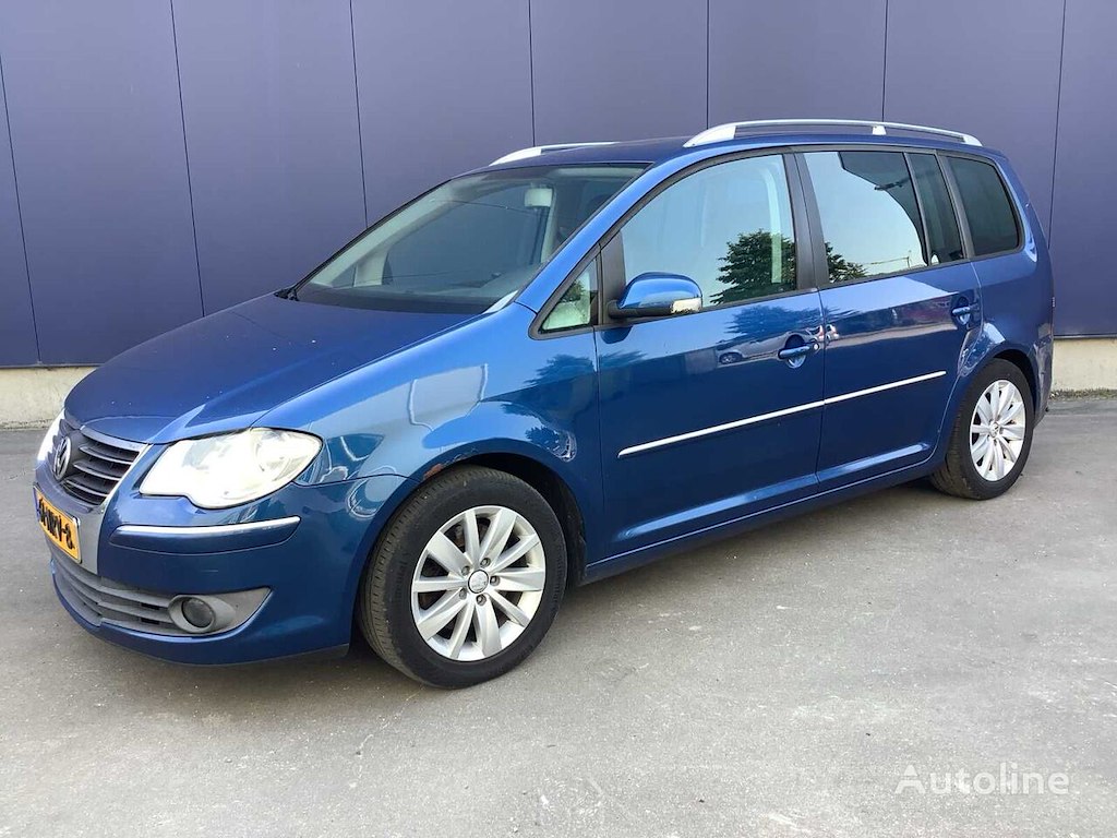 Prodaje se Volkswagen Touran minivan na aukciji