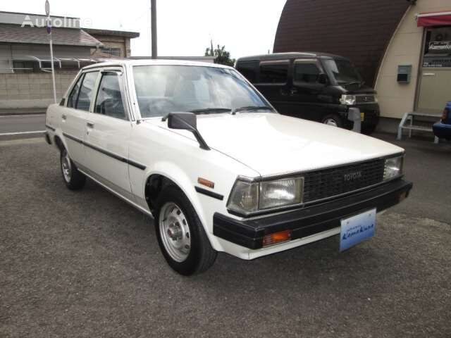 Toyota COROLLA SEDAN