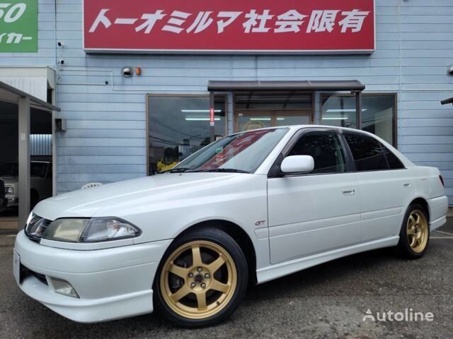 Toyota CARINA sedan