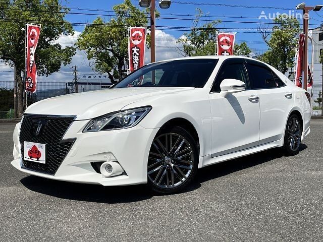 Toyota CROWN sedan