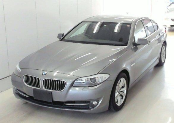 BMW 5 SERIES sedan