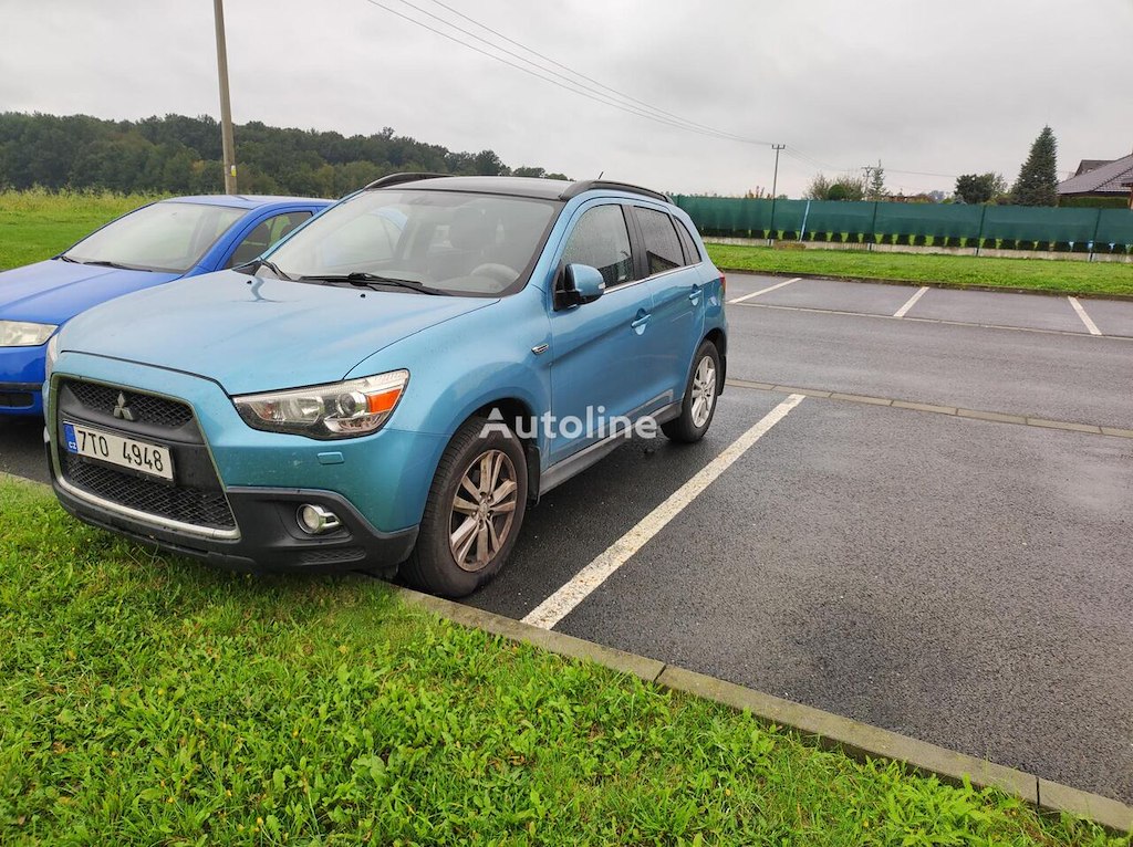 Mitsubishi ASX sedan