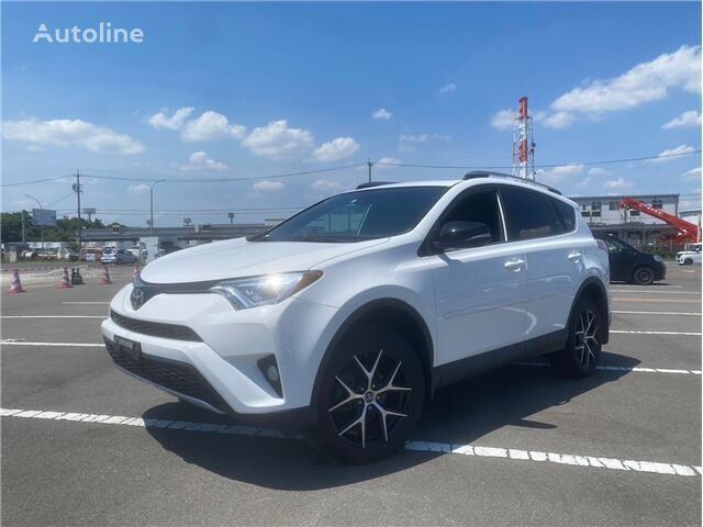 Toyota RAV4 krosover