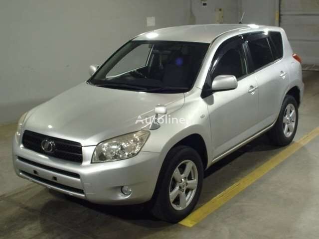 Toyota RAV4 krosover