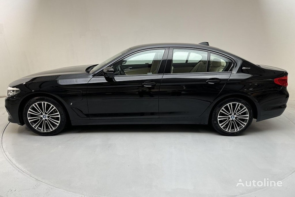 Prodaje se BMW 5-serien sedan na aukciji