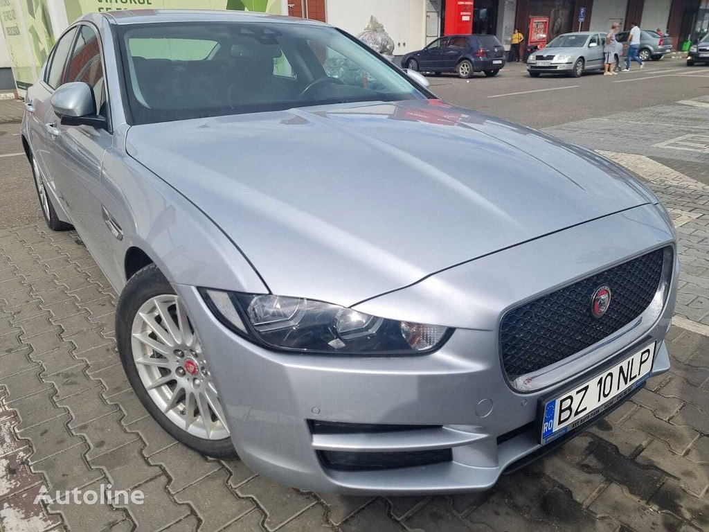 Prodaje se Jaguar XE sedan na aukciji