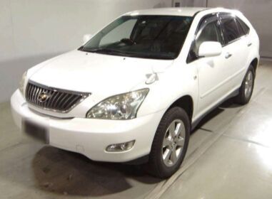 Toyota HARRIER krosover