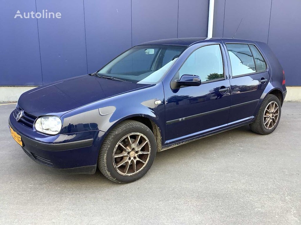 Prodaje se Volkswagen Golf hečbek na aukciji