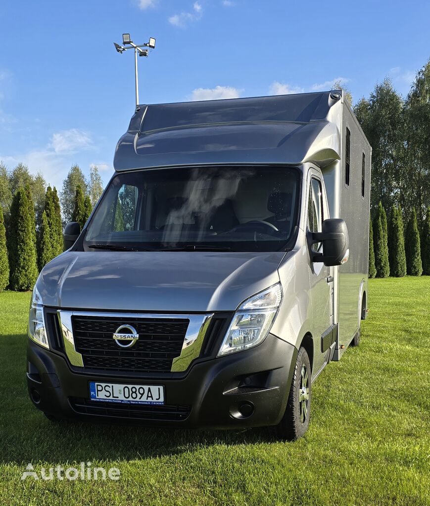 Nissan NV400 vozilo za prevoz konja