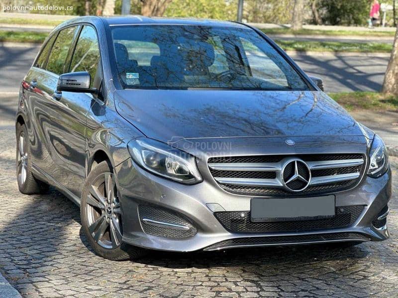 Delovi za Mercedes B klasu w246 180cdi