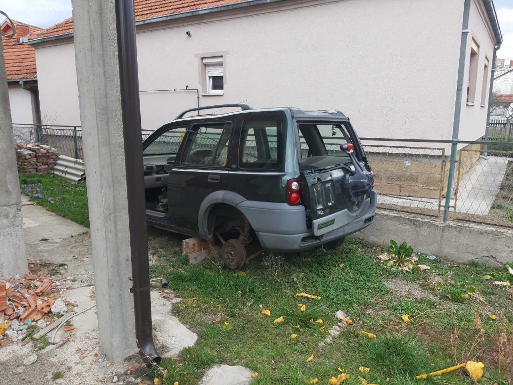 Polovni delovi za Landrover Freelander.