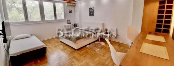 Pariske Komune, Jednosoban stan za izdavanje, 32m2, 700€